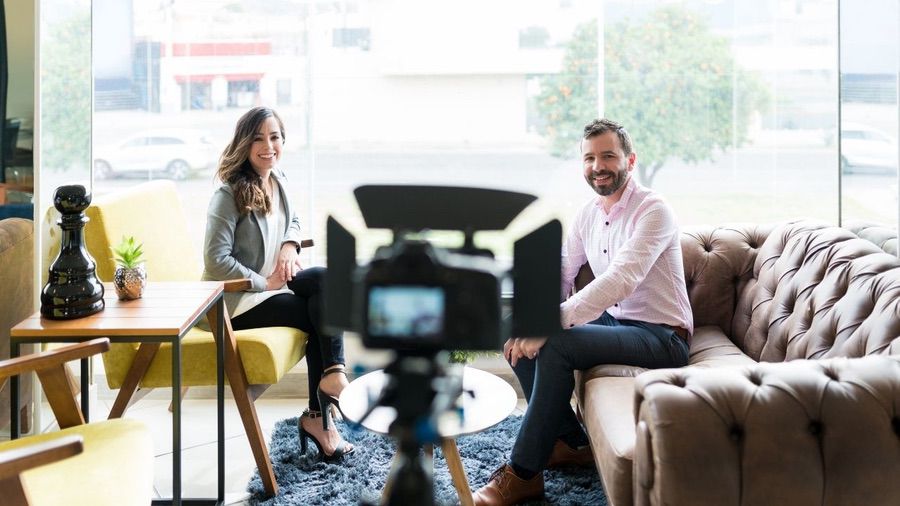 Interview - Twitter Takeover Ad - CreatorUp